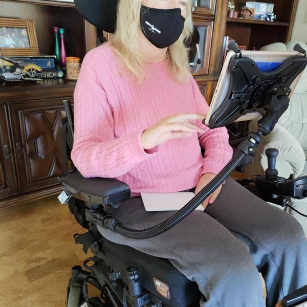 RAM® Universal Wheelchair Base with Quick Release & Swivel Feature ...